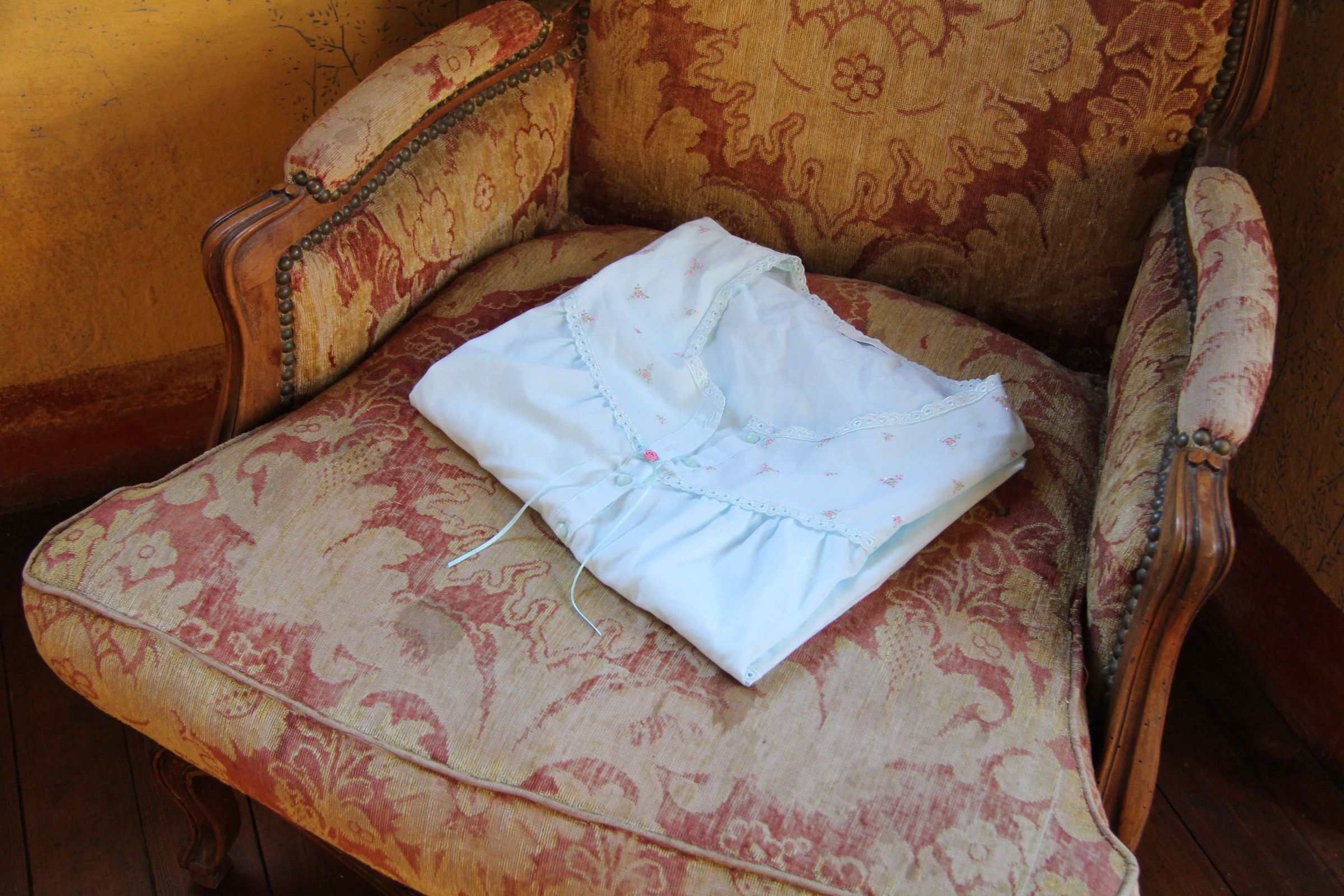 "Blessing of Ruins" by Ada Marino — De Pietri Artphilein Foundation